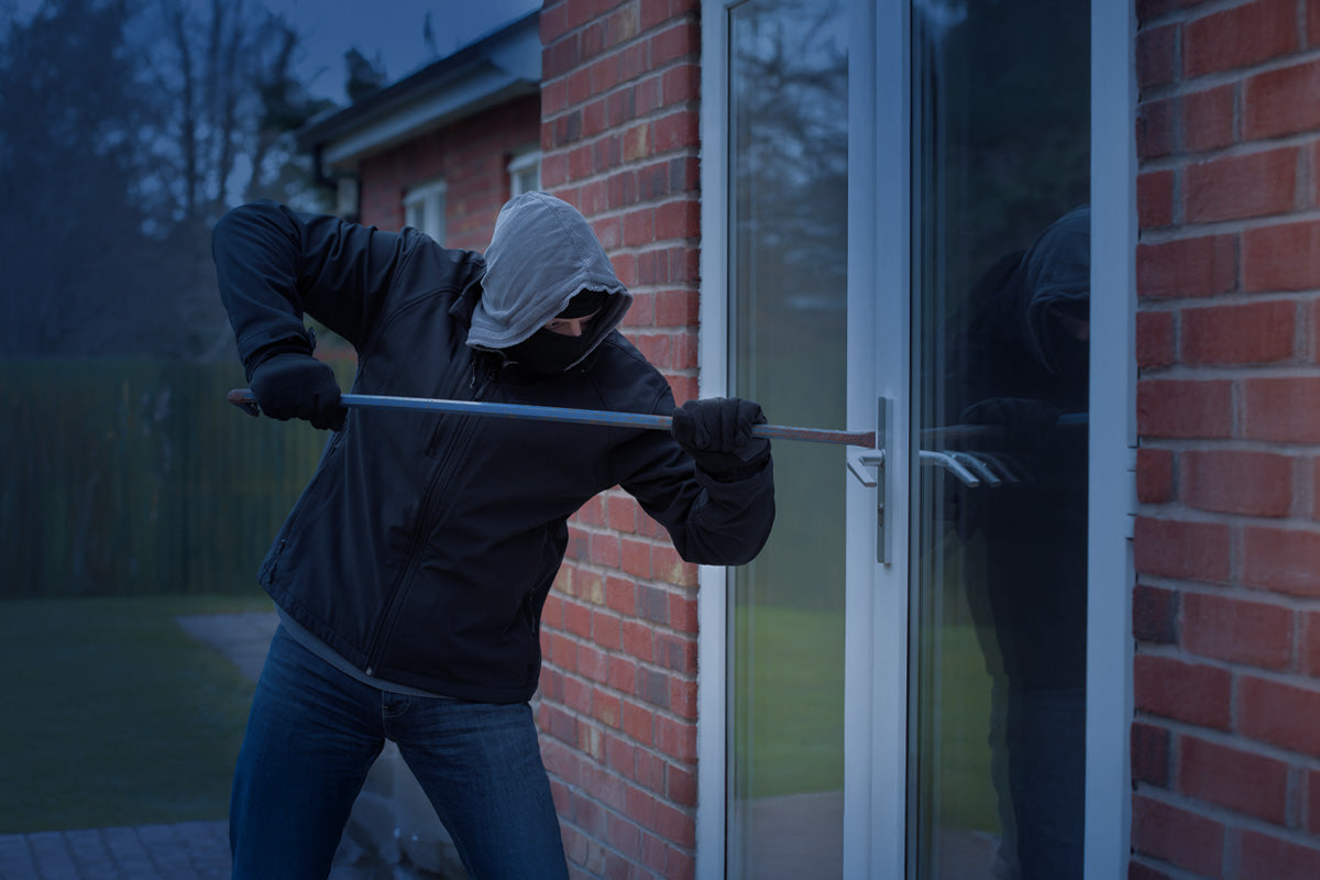 How to Prevent Burglary: 8 Ways to Protect Your Home | Tapo UK